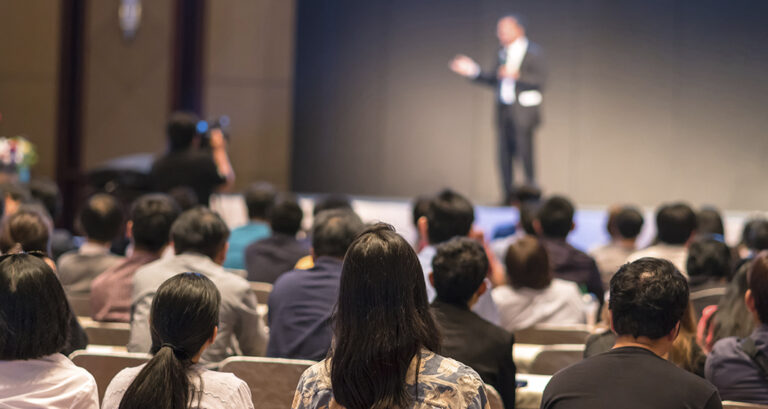 Cinco gurus do marketing que você precisa conhecer - Alex Barbosa - E ...
